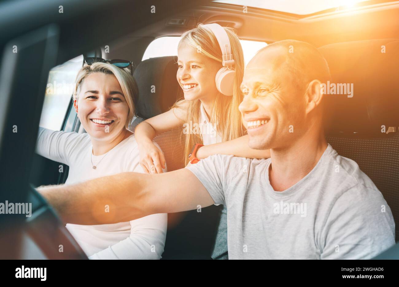 Mom driving car with kids hi-res stock photography and images - Alamy
