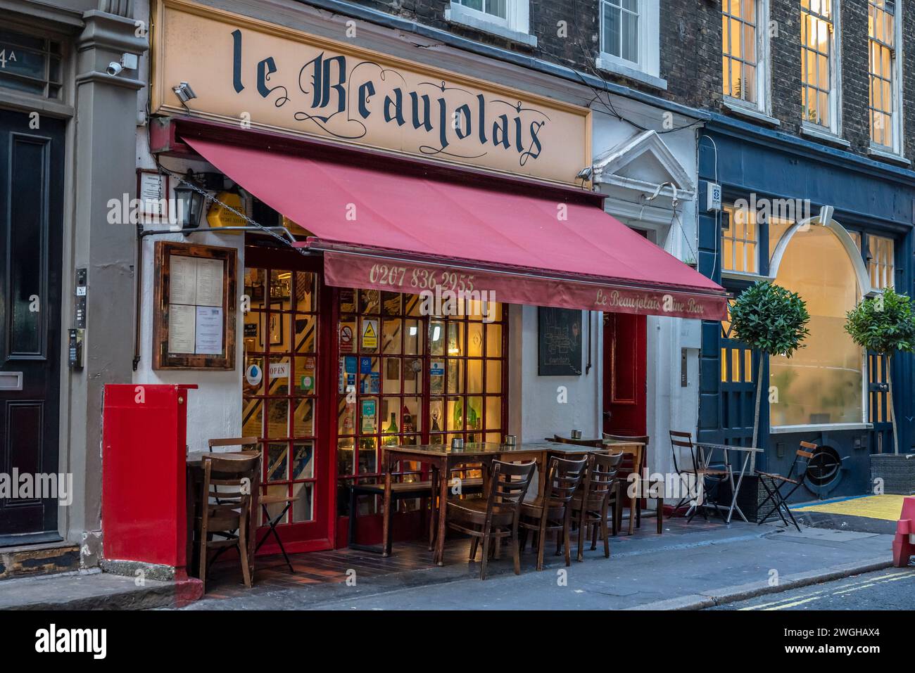 Le Beaujolais wine bar in Litchfield Street, WC2, London, England, UK ...