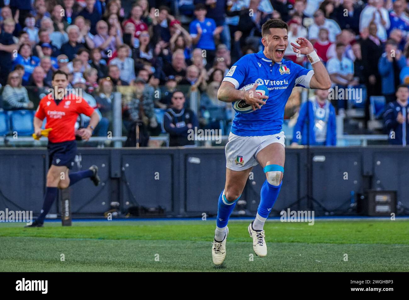 Rome, Italy. 03rd Feb, 2024. Tommaso Allan of Italy is scoring a try ...