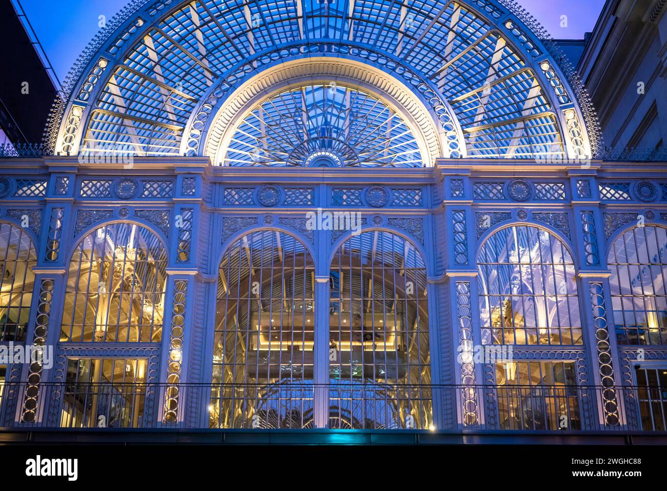 Paul Hamlyn Hall, a glass and metal structure adjacent to the Royal ...