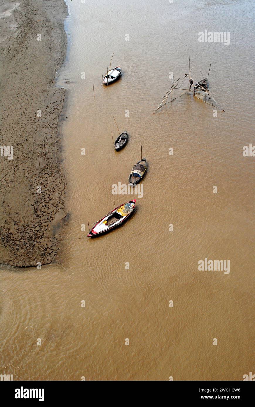 The beautiful landscape of the Ganges river side area of Varanasi ...