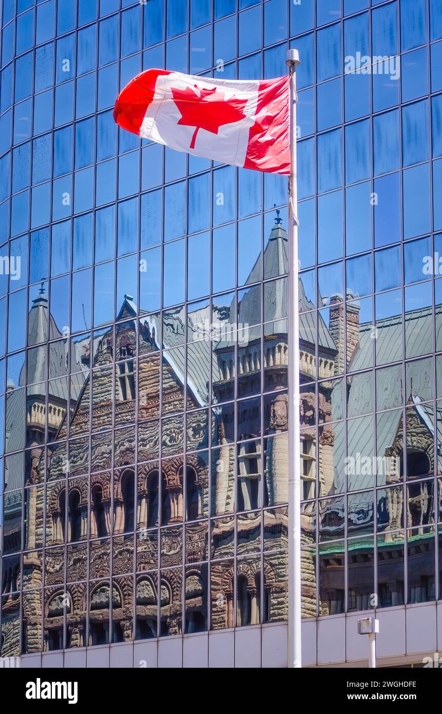 City flag toronto hall hi-res stock photography and images - Alamy