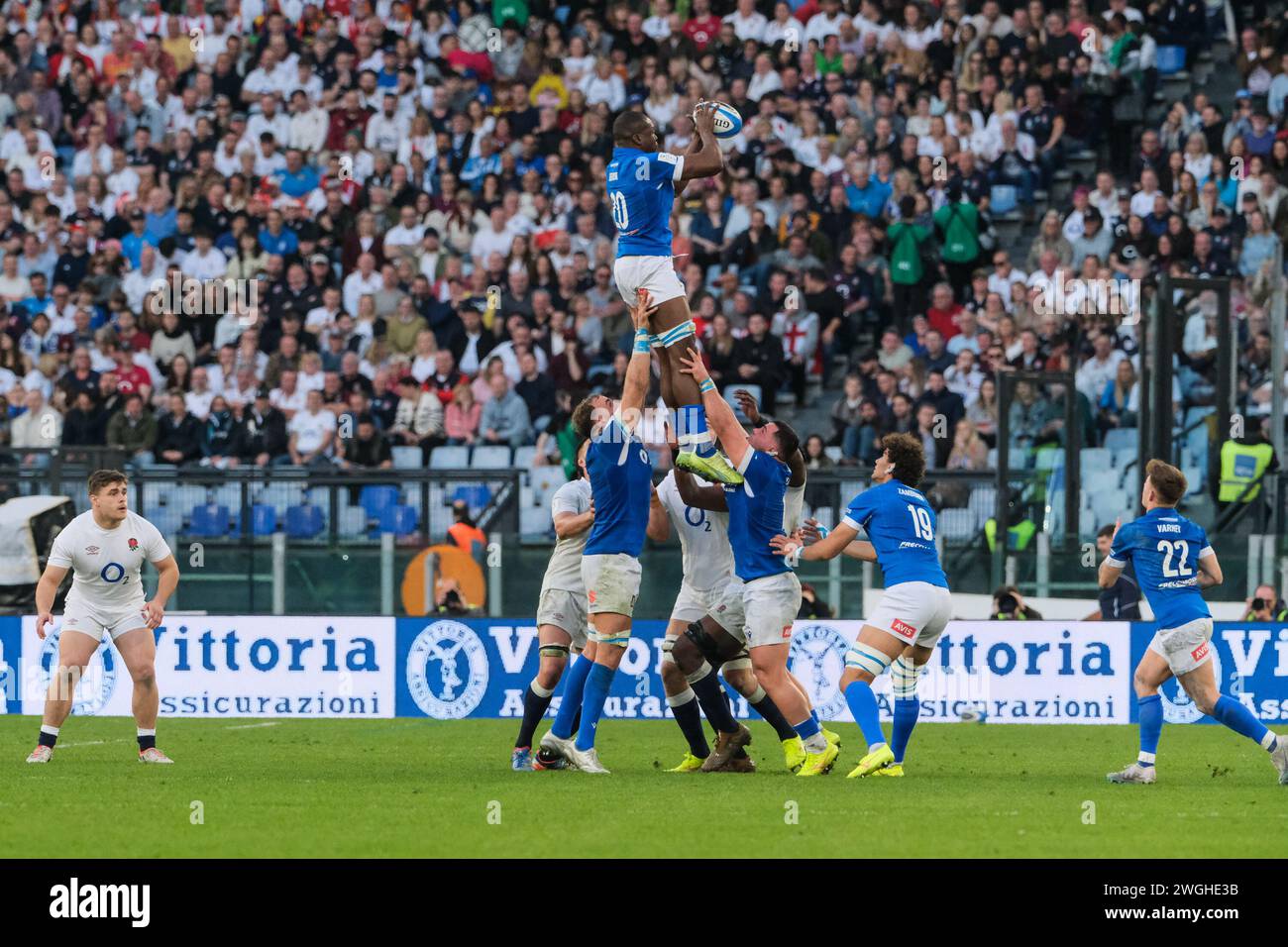 Rome, Italy. 3rd Feb, 2024. Alessandro Izekor of Italy is catching the ...