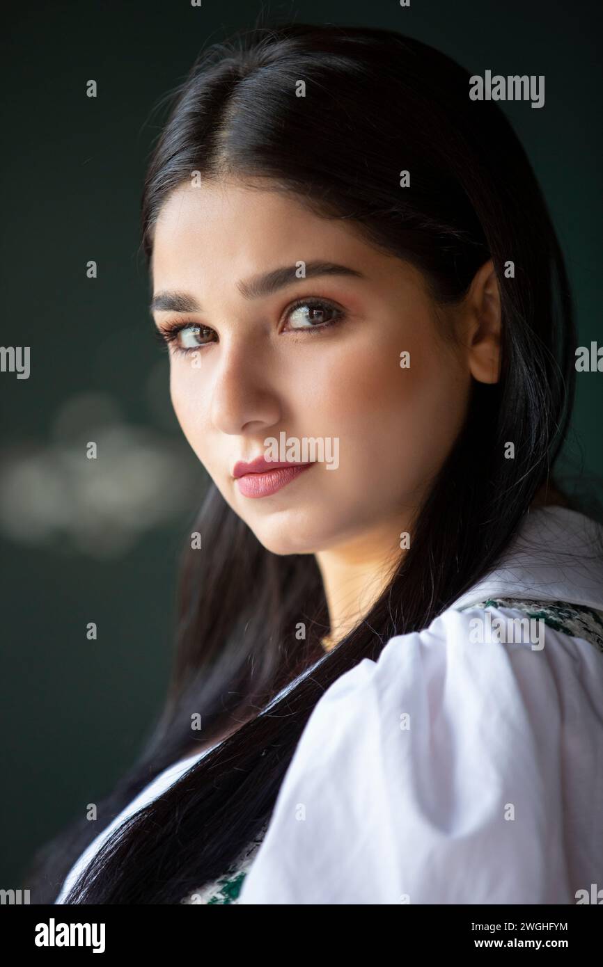 Staring into camera close up teenager hi-res stock photography and ...