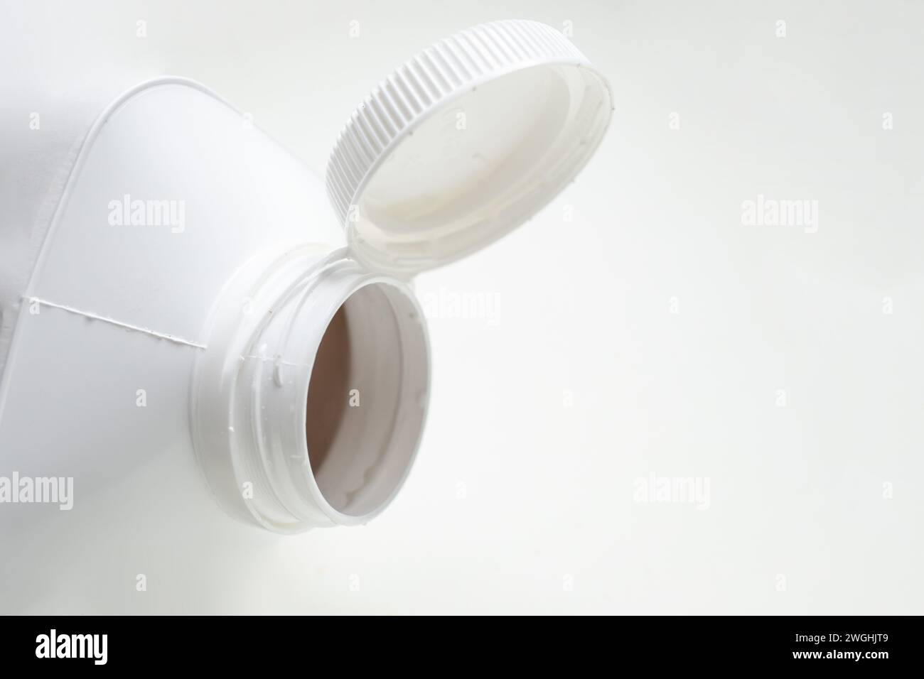 Tethered cap hi-res stock photography and images - Alamy