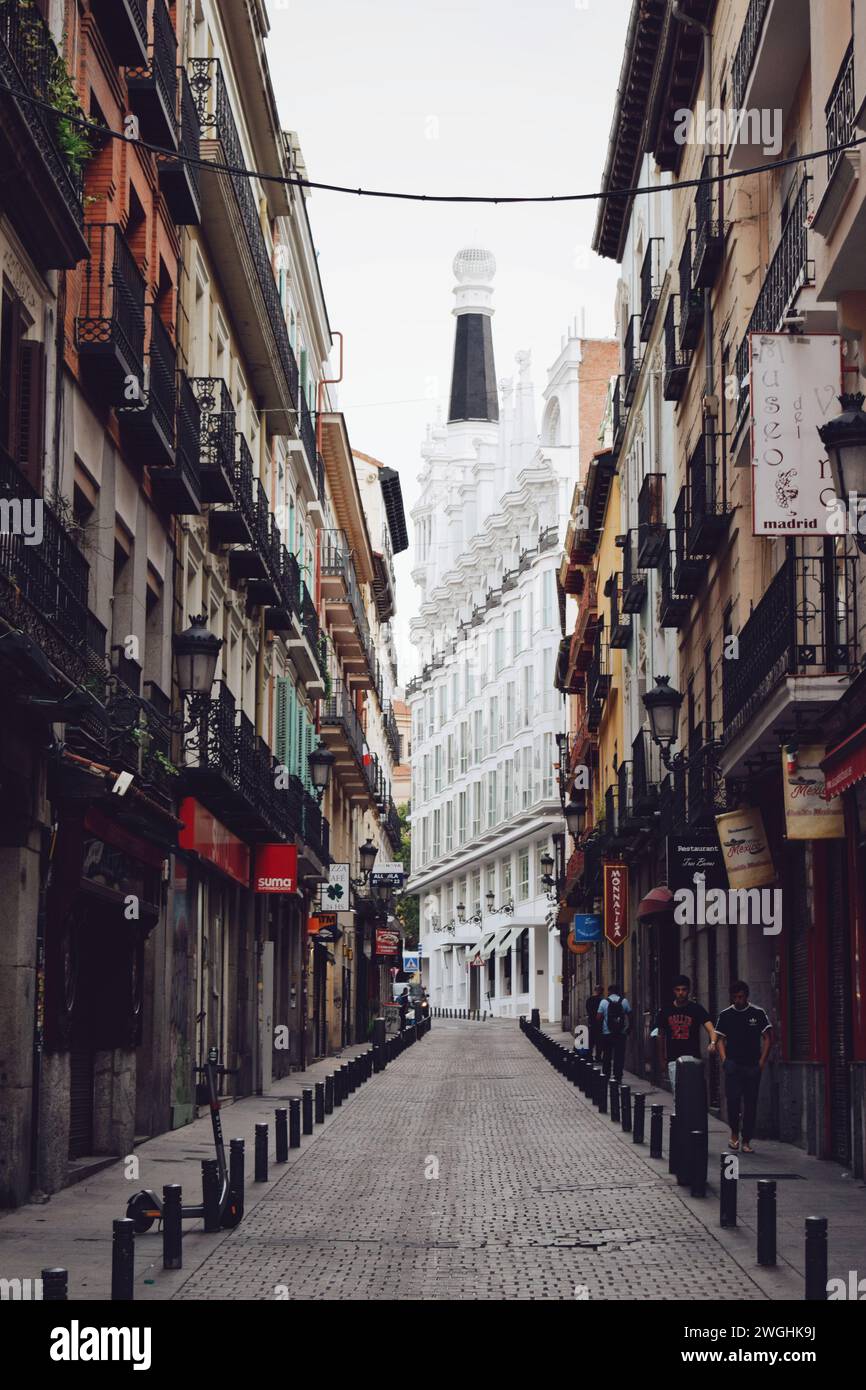 Semi pedestrian street hi-res stock photography and images - Alamy