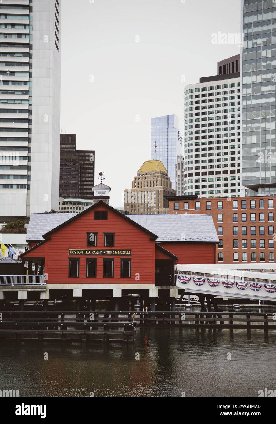Boston tea party hi-res stock photography and images - Alamy