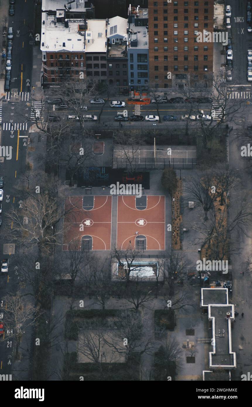 Manhattan basketball court hi-res stock photography and images - Alamy