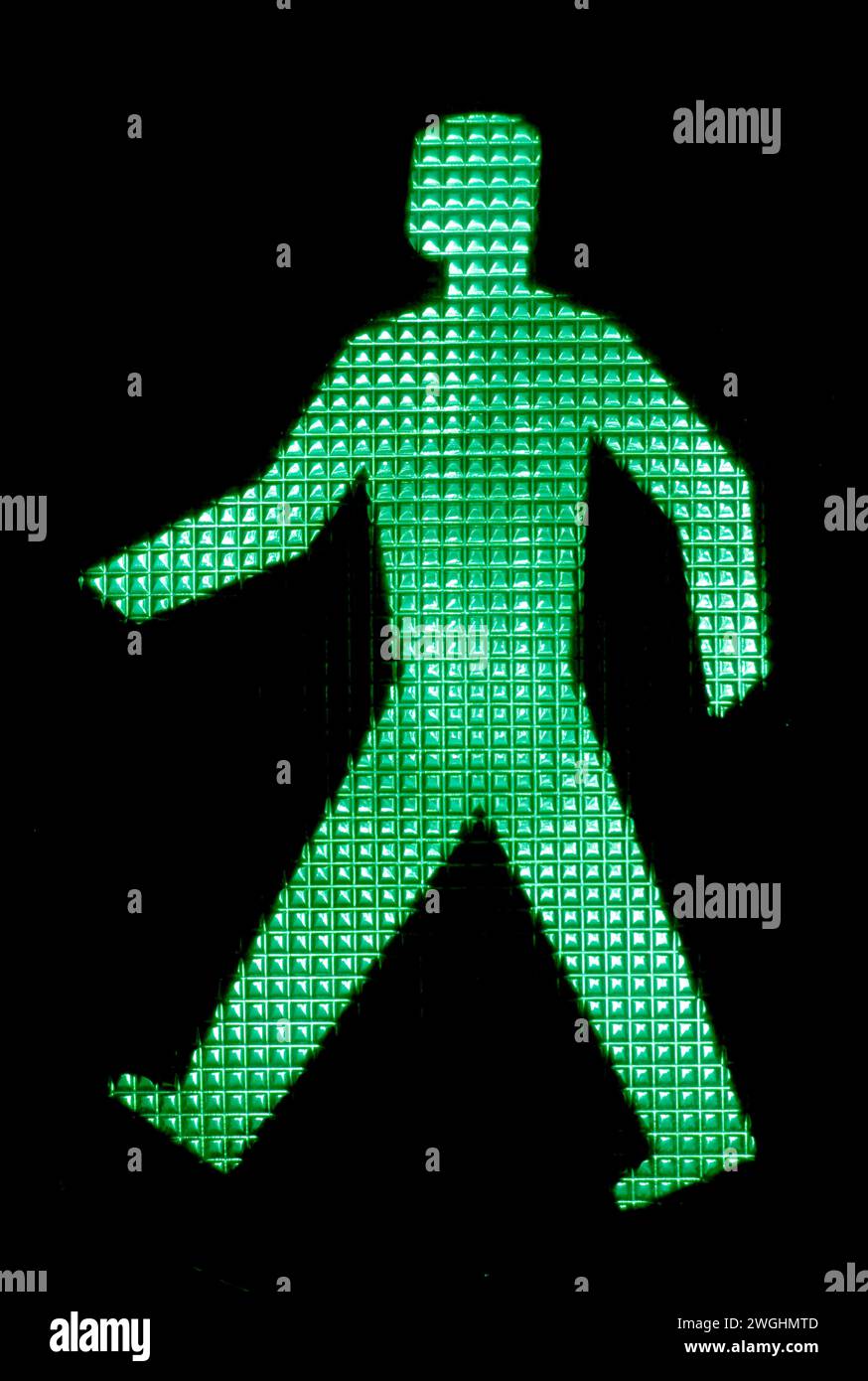 Green walk man traffic light hi-res stock photography and images - Alamy