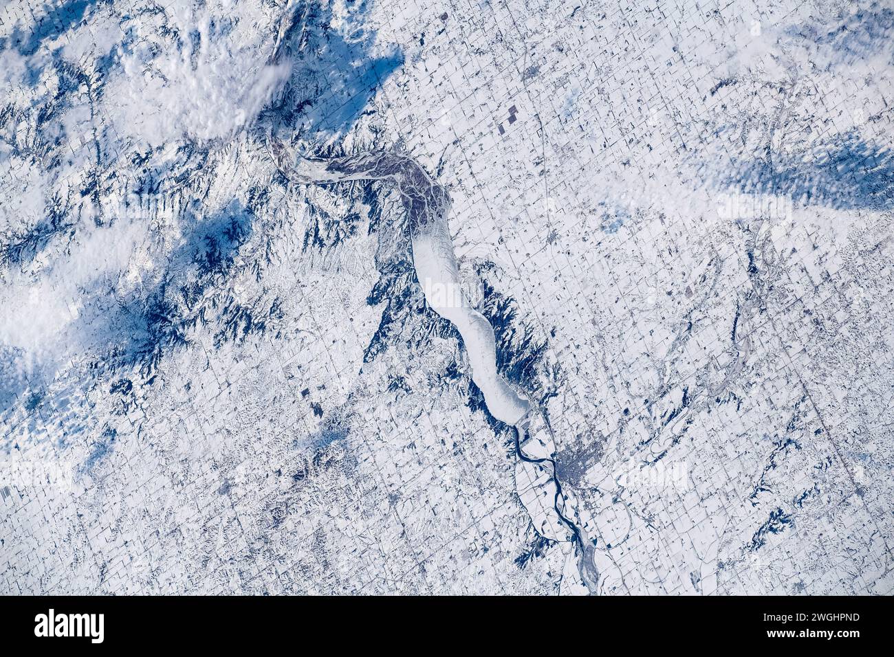 Frozen land urban settlement winter landscape, Minneapolis, Minnesota ...