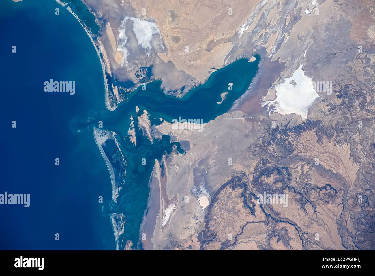 Pacific Ocean coastline of the peninsula in the Gulf of California, USA ...