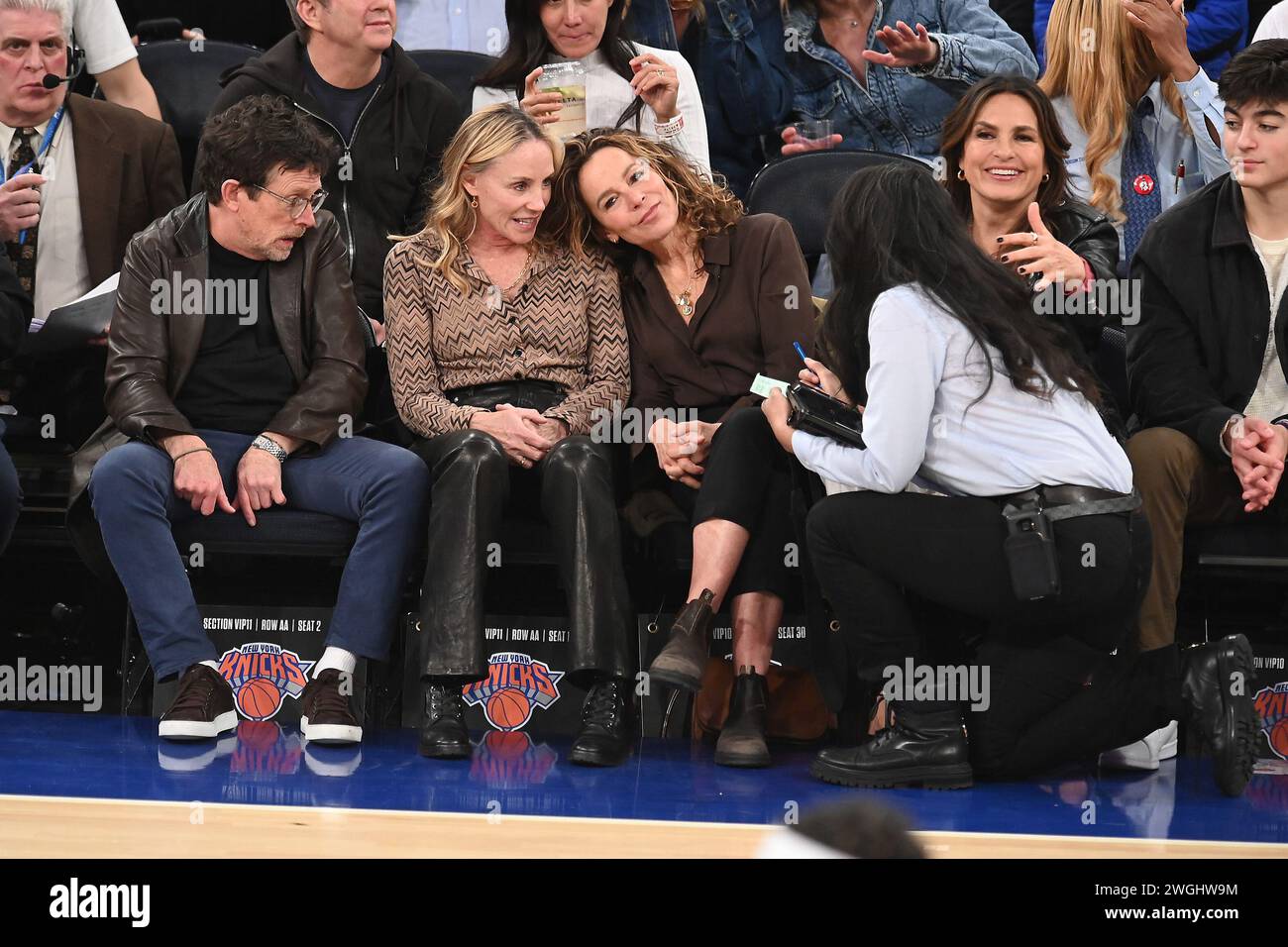 Celebrities watch the visiting Utah Jazz lose to the home town New York ...