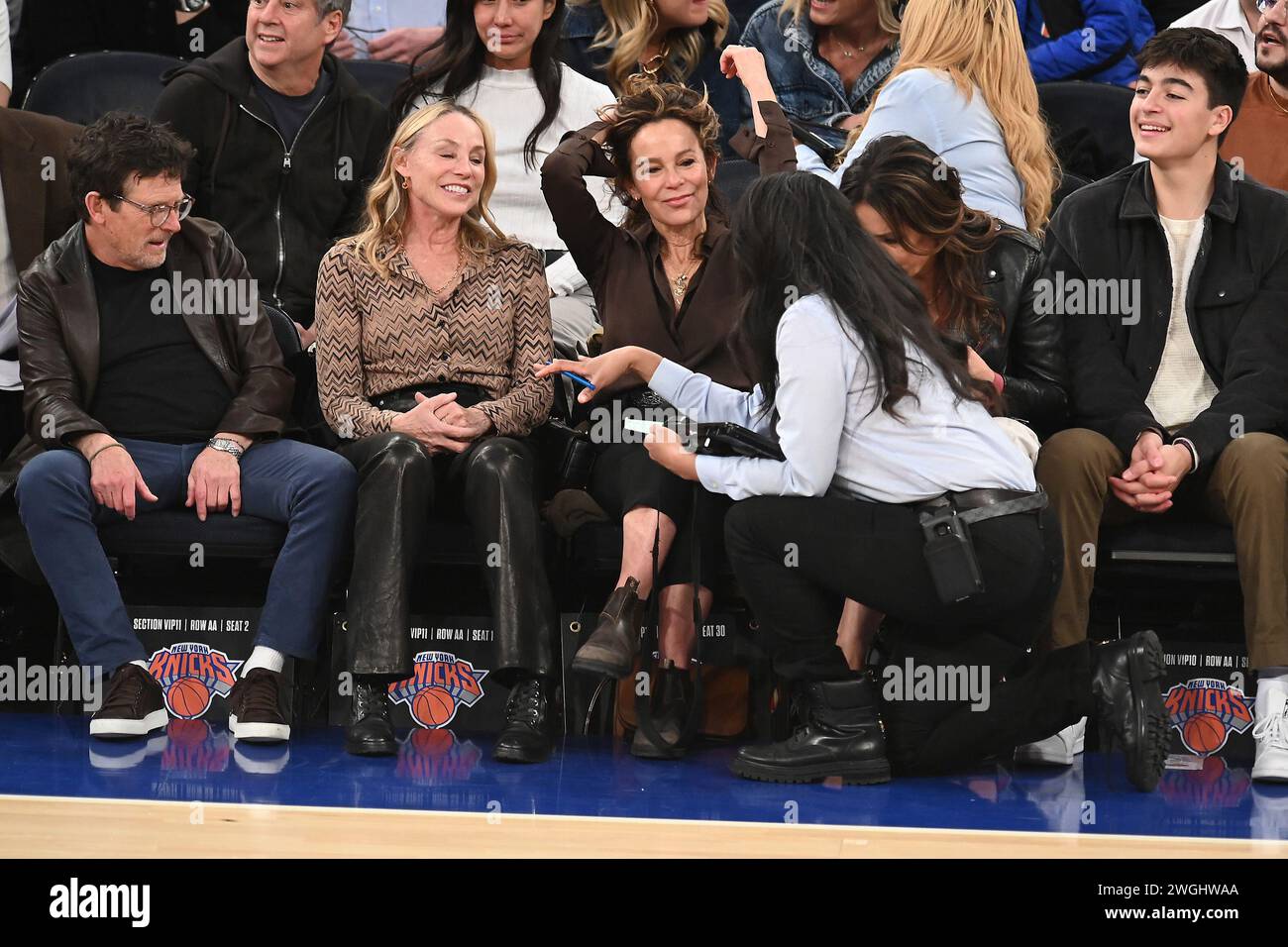 Celebrities watch the visiting Utah Jazz lose to the home town New York ...
