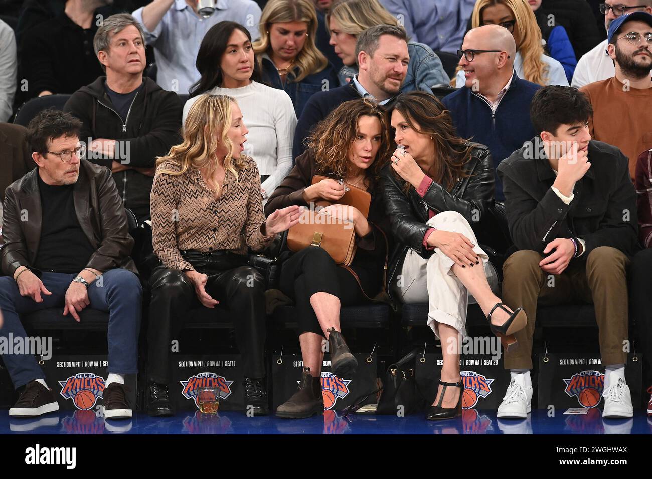 Celebrities watch the visiting Utah Jazz lose to the home town New York ...