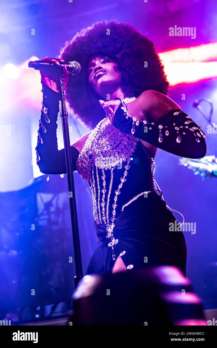 Tanerelle stephens on stage hi-res stock photography and images - Alamy