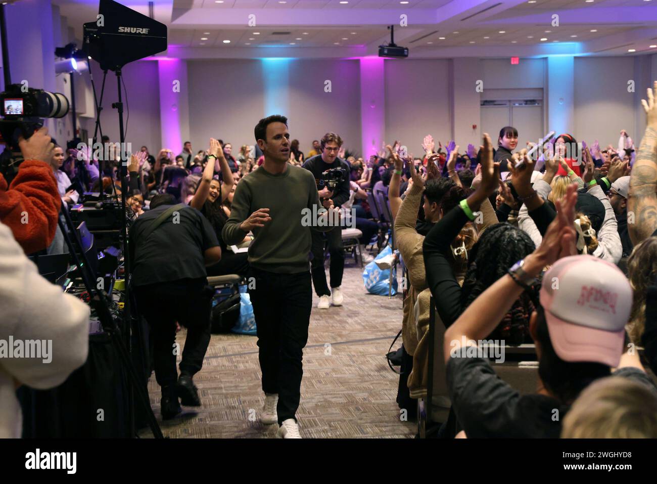 Celebrities attend a David Grutman Class Featuring: Oz Pearlman ...