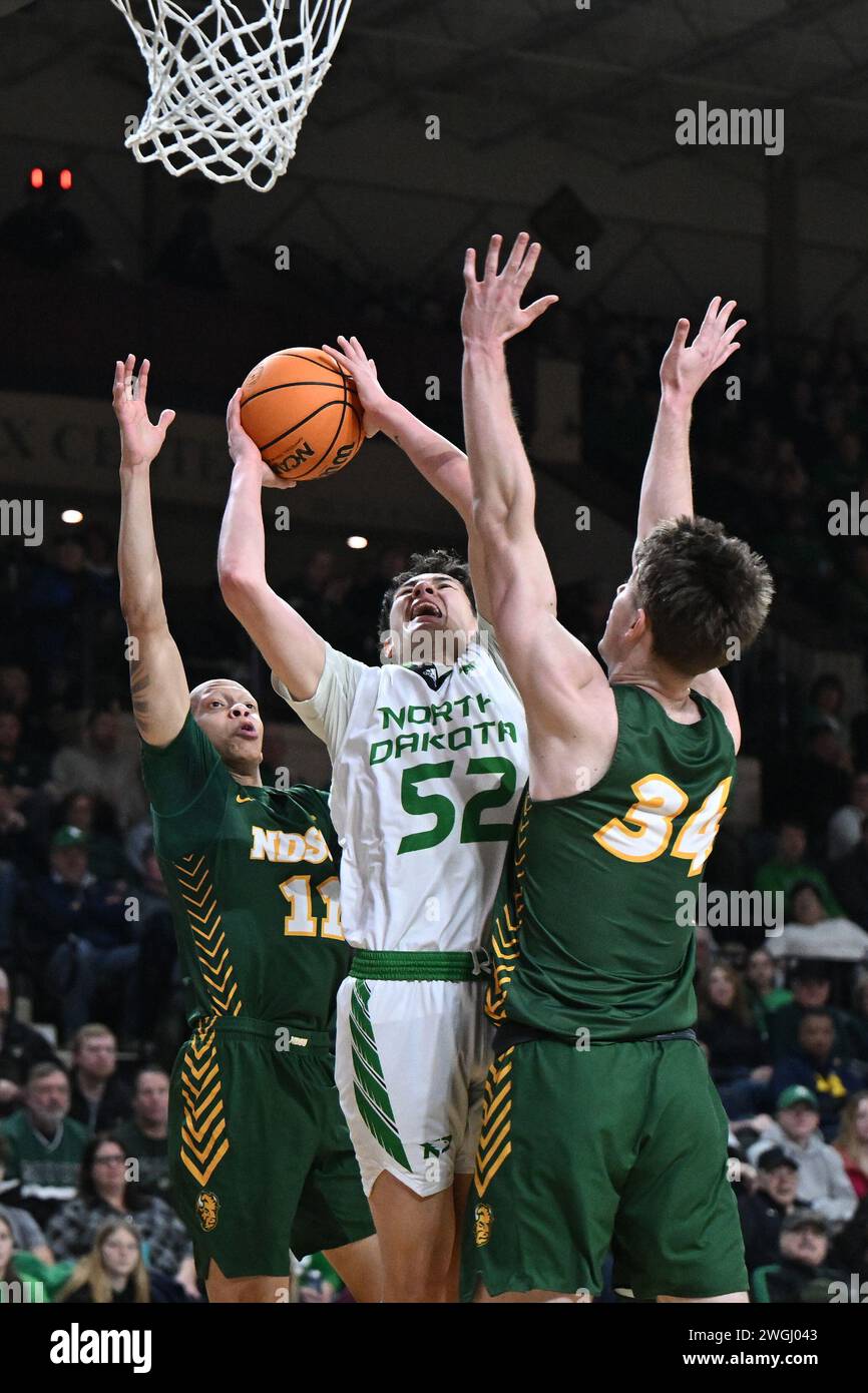 Grand Forks, USA. 03rd Feb, 2024. North Dakota Fighting Hawks guard ...