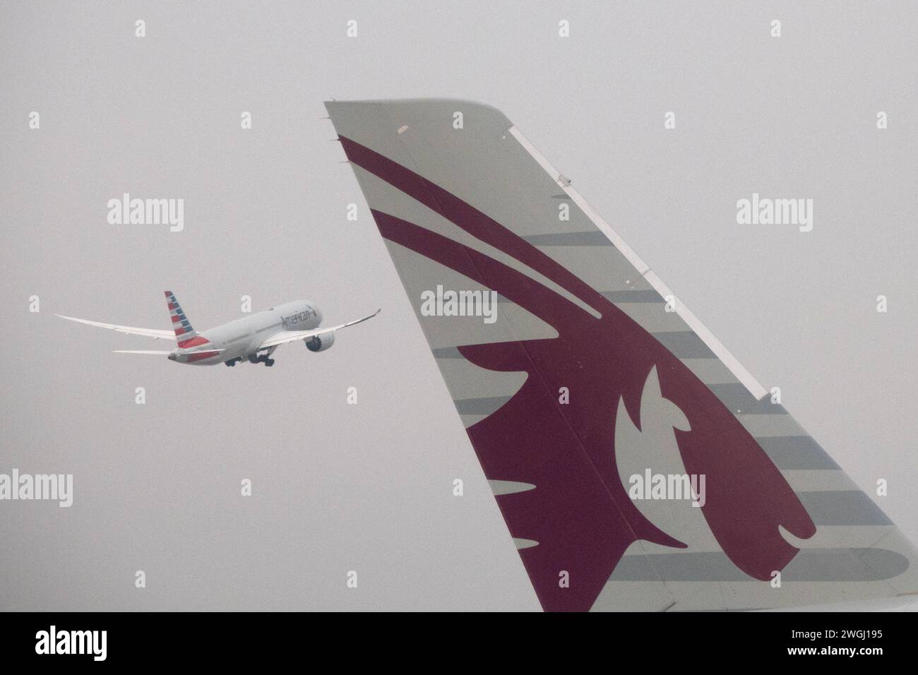 Startendes flugzeuge hi-res stock photography and images - Alamy