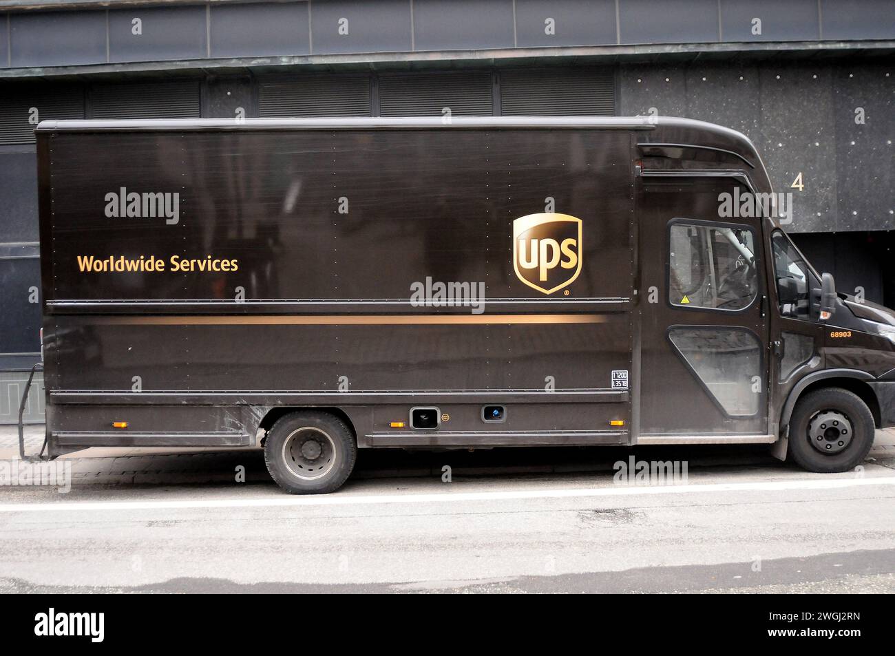 Americanb ups hi-res stock photography and images - Alamy