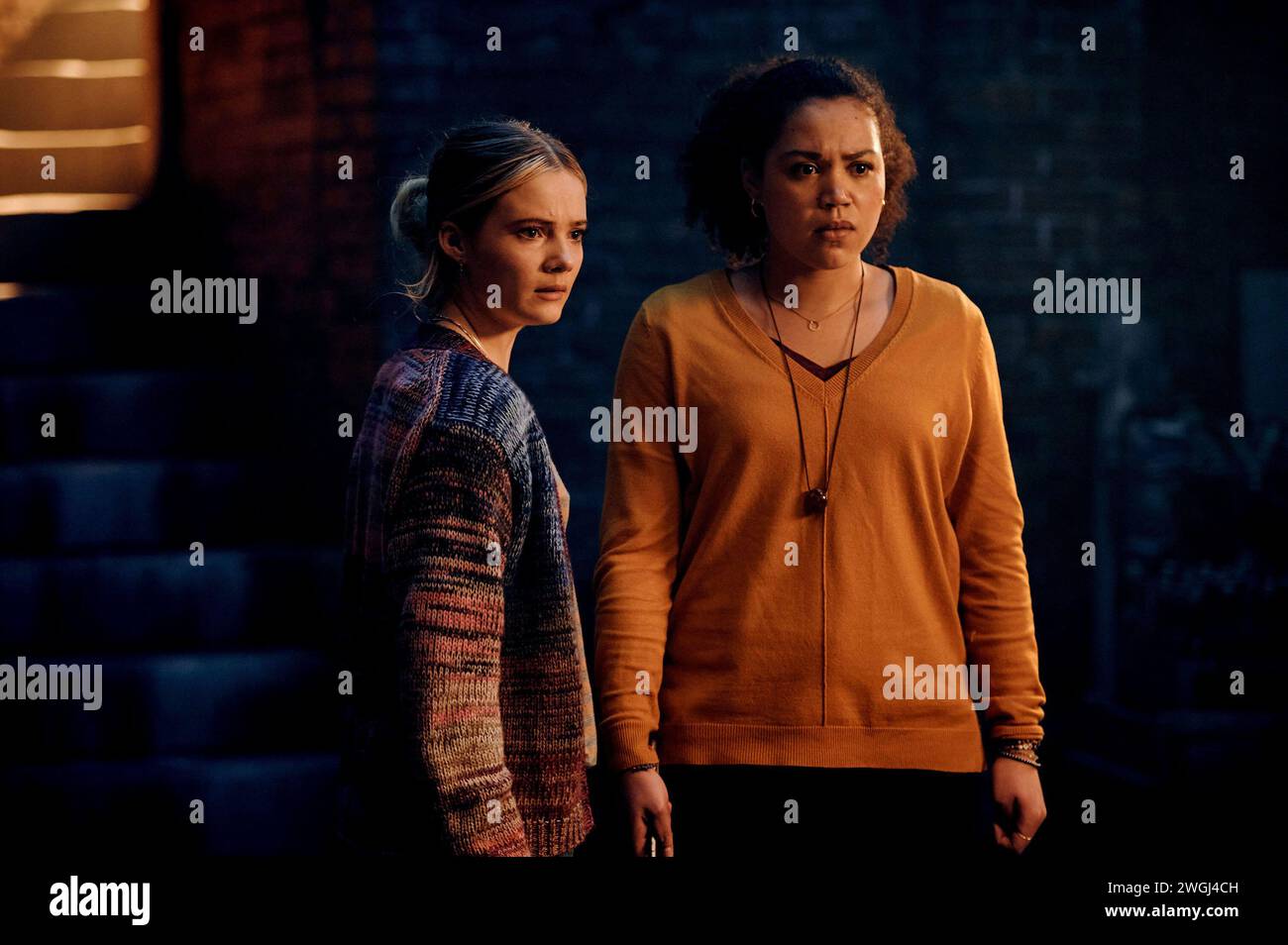 Baghead Freya Allan & Ruby Barker Stock Photo - Alamy