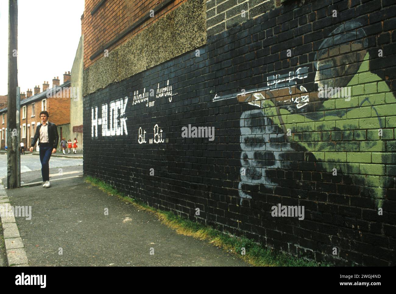 IRA gunman mural The Troubles 1980s Belfast Northern Ireland. 1981 UK ...