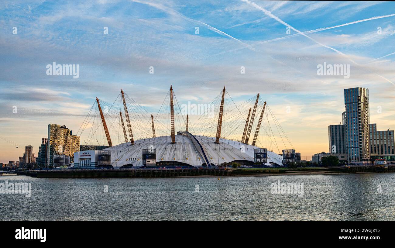 Condensation on dome hi-res stock photography and images - Alamy
