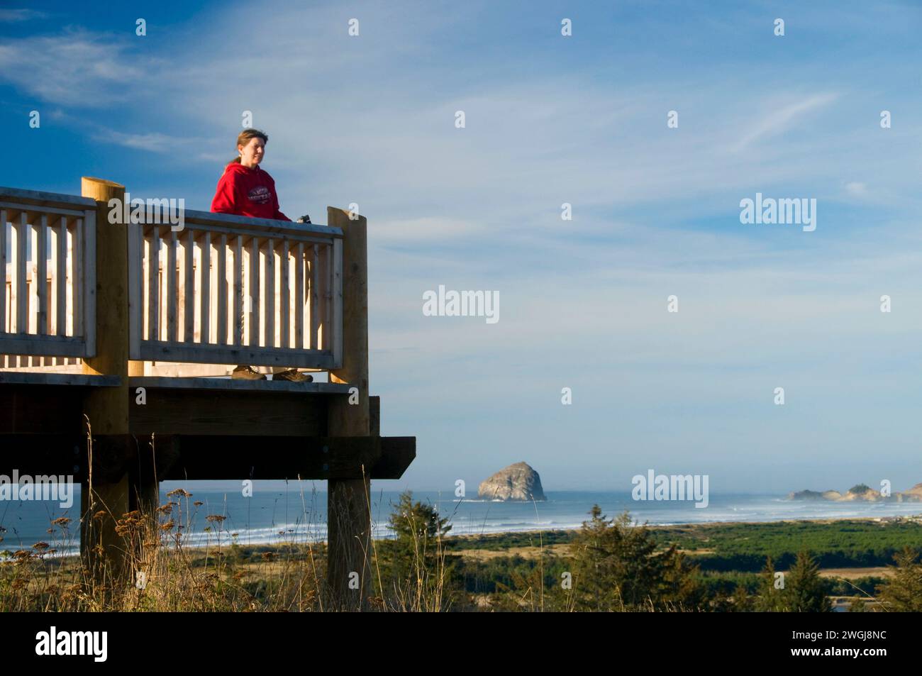 Observation deck on Pacific View Trail, Nestucca Bay National Wildlife ...