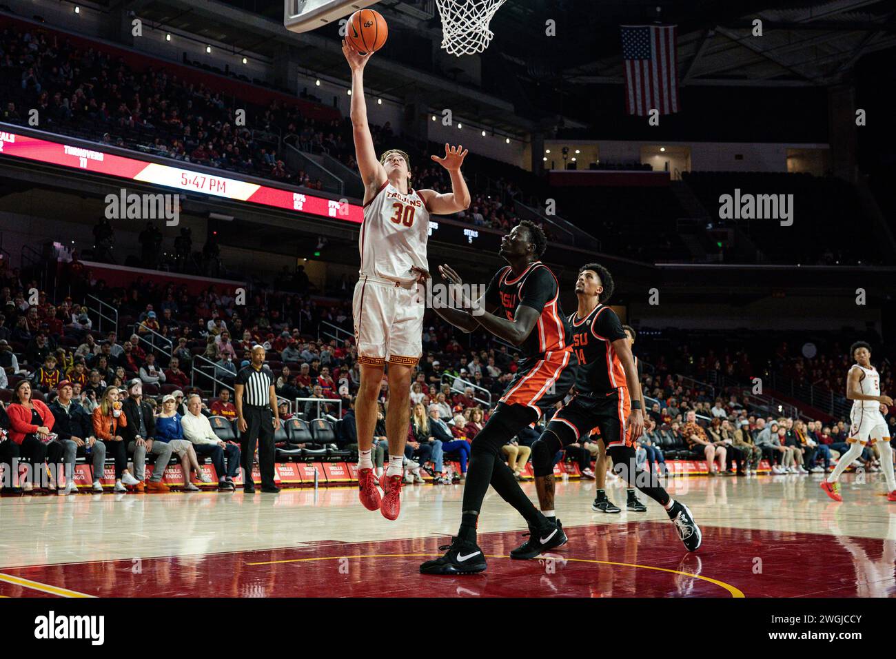 USC Trojans forward Harrison Hornery (30) scores against Oregon State ...