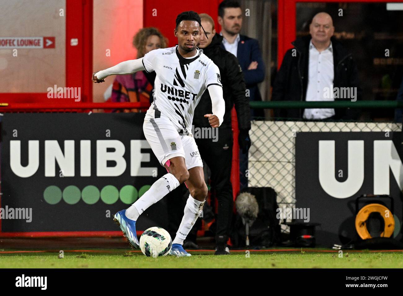 Jeremy Petris (98) of Charleroi pictured during the Jupiler Pro League ...