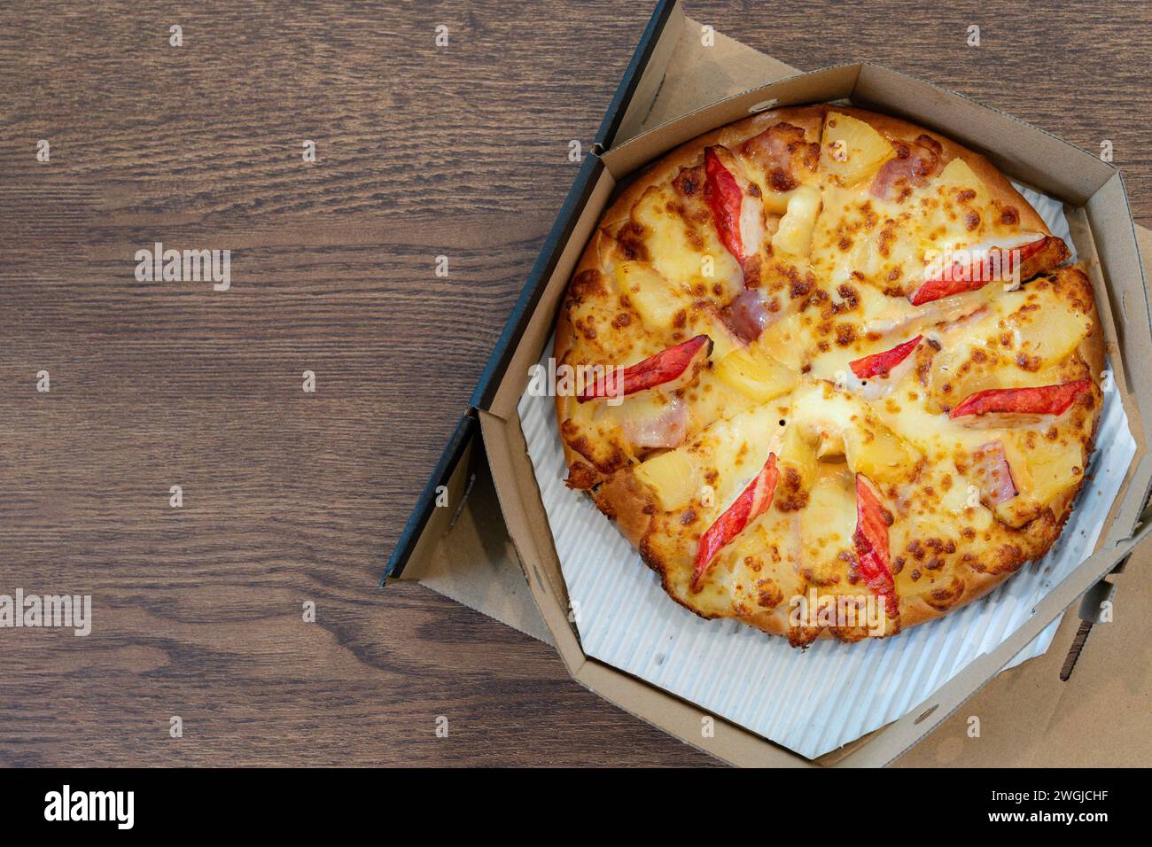 Group asian women enjoy lunch hi-res stock photography and images - Alamy