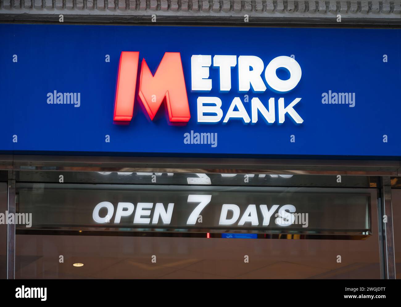 Metro bank logo hi-res stock photography and images - Alamy