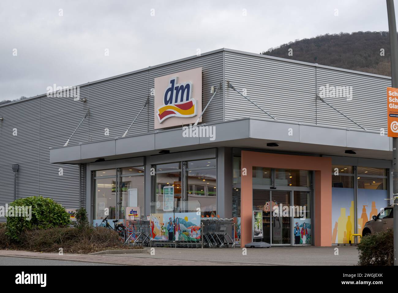 Dm shop logo hi-res stock photography and images - Alamy