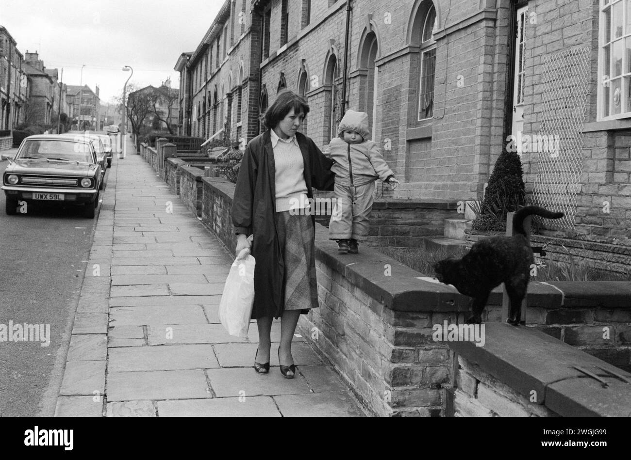 Working class homes victorian Black and White Stock Photos & Images - Alamy