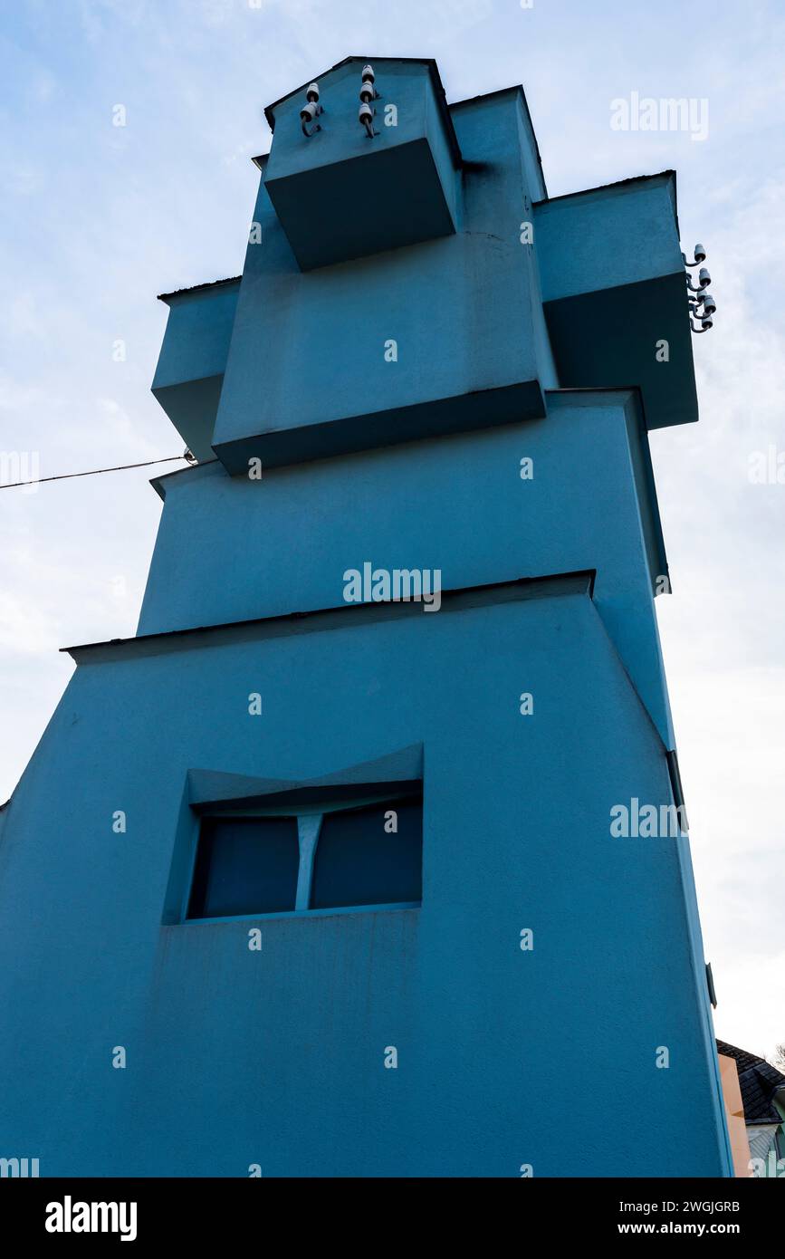 Trafoturm Oberer-Zielweg 21. The Expressionist transformer house near ...