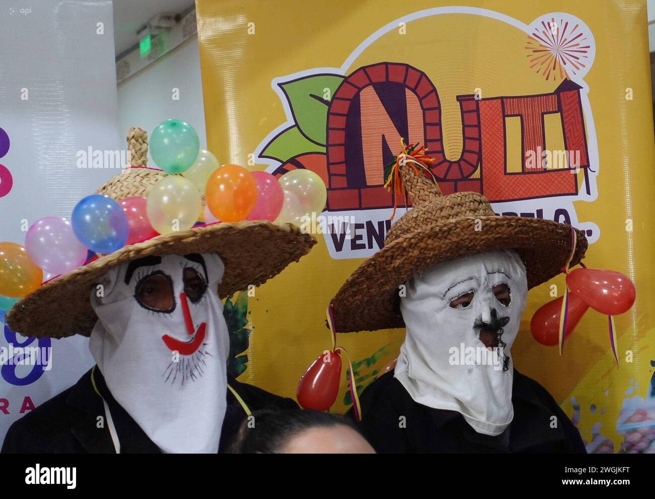 CUENCA-LANZAMIENTO CARNAVAL DE LOS RUCOS NULTI. Cuenca,Ecuador 5 de ...