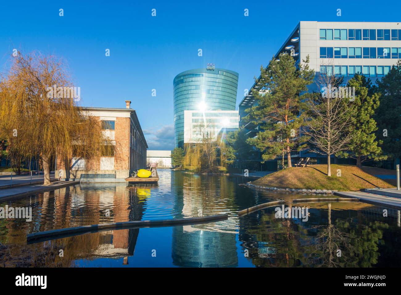Vienna: OMV and Borealis headquarters, Viertel Zwei office buildings in ...