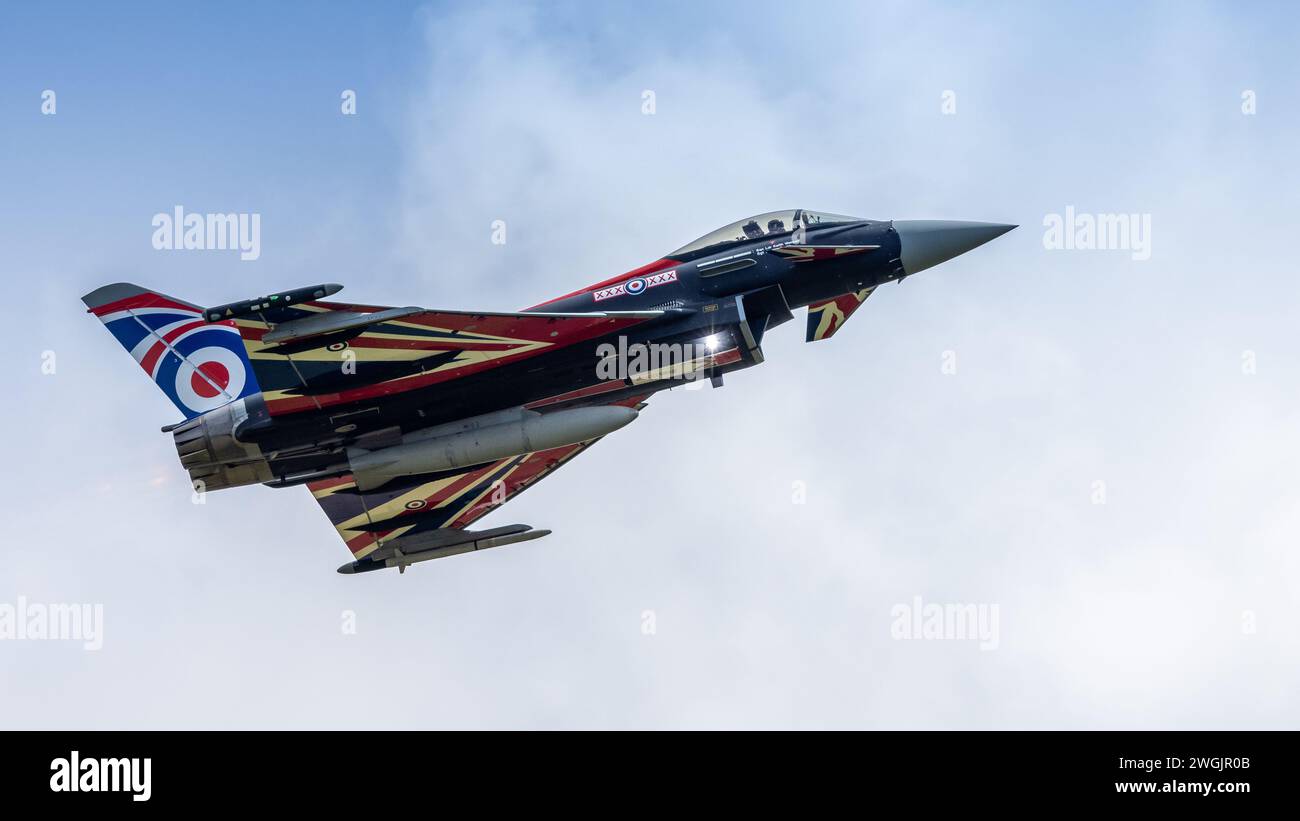 Raf eurofighter typhoon landing gear hi-res stock photography and ...