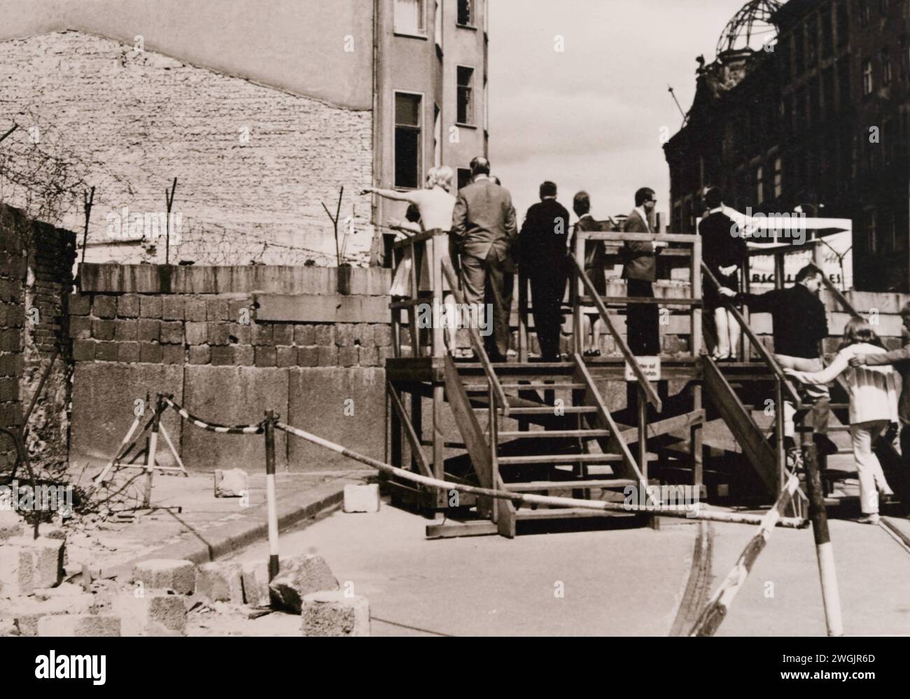 Berlin wall mauer kalter krieg historisch hi-res stock photography and ...