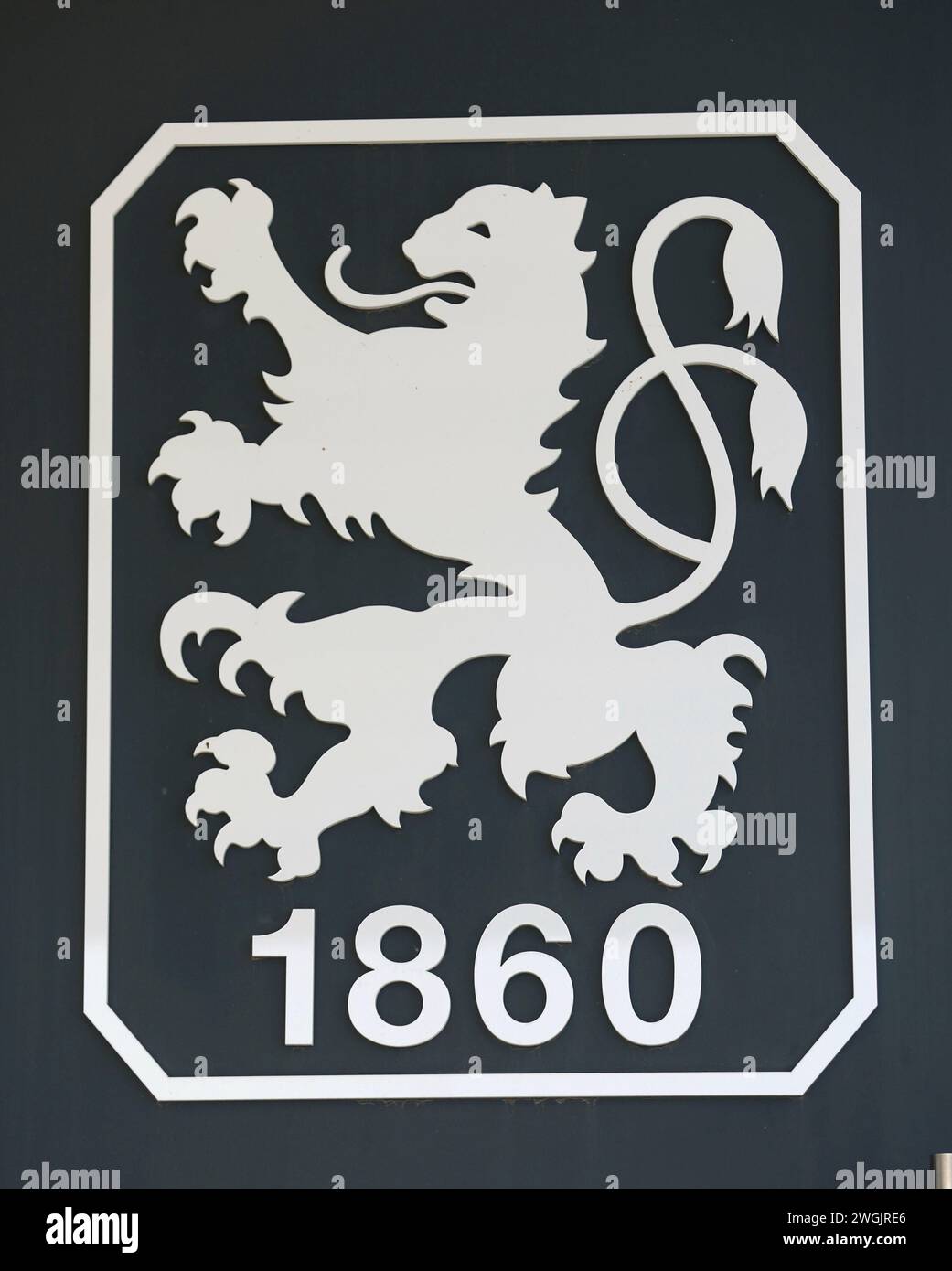 Wappen des tsv 1860 munchen mit weiss auf schwarz hi-res stock ...