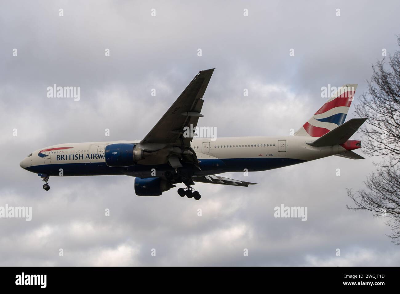 Hounslow, UK. 5th February, 2024. A British Airways Boeing 777 landing at London Heathrow. The ...