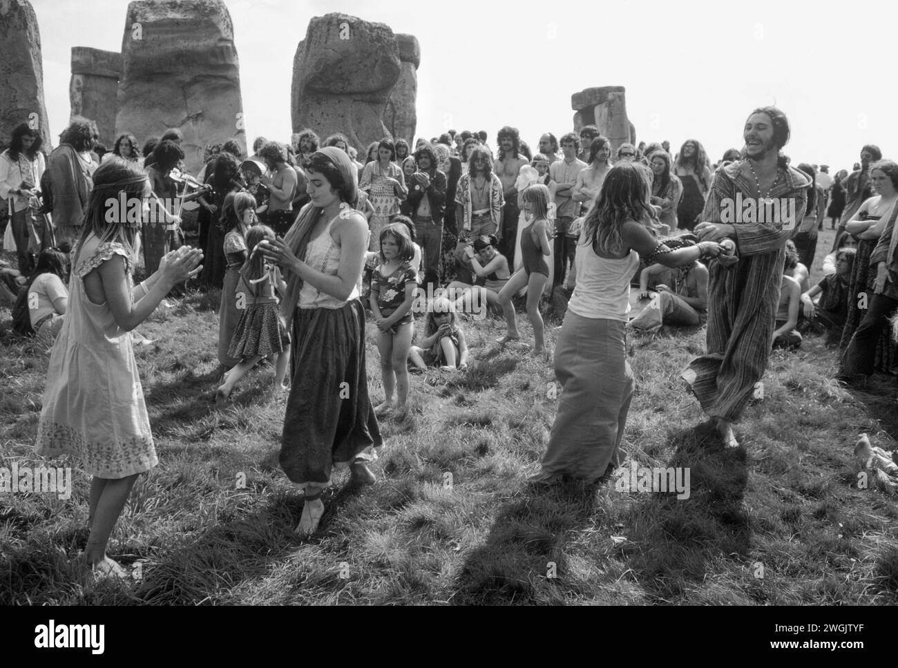 1970s dance group hi-res stock photography and images - Alamy