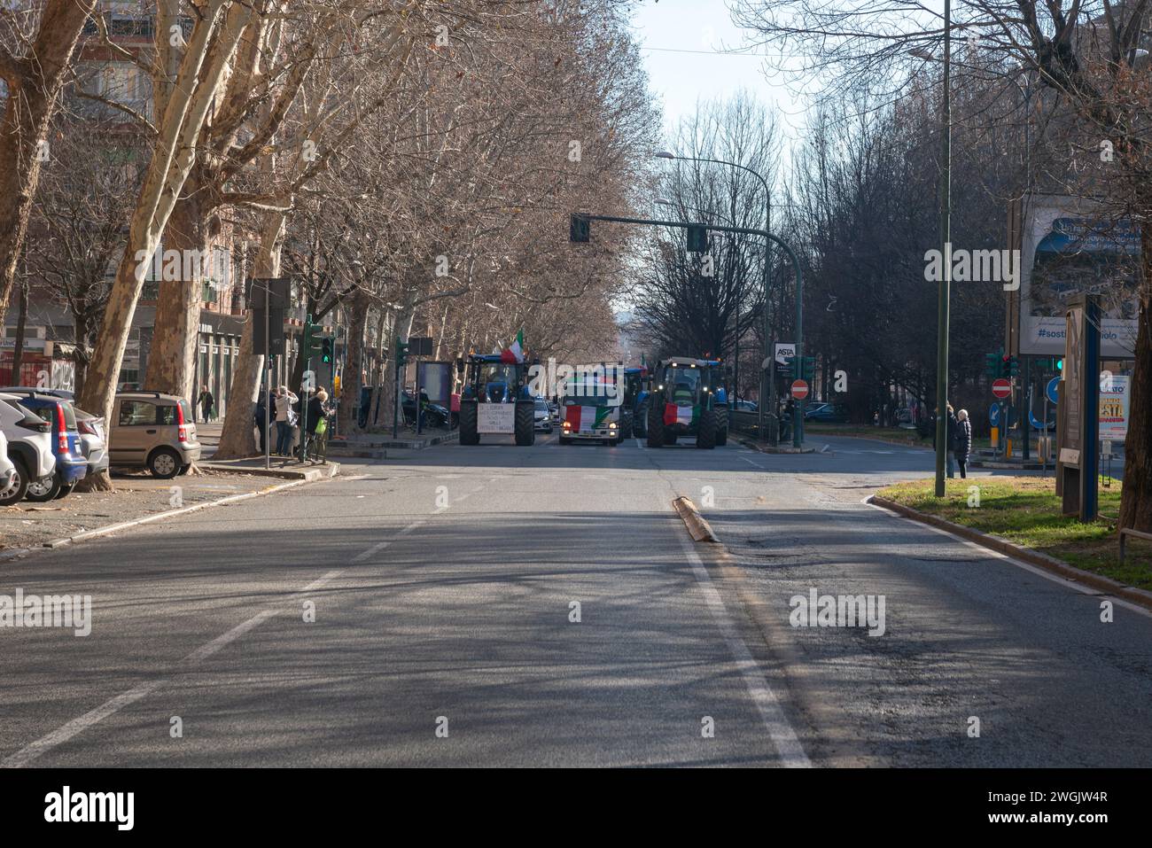 Farmers' demonstrations with tractors and road blocks in cities, press ...