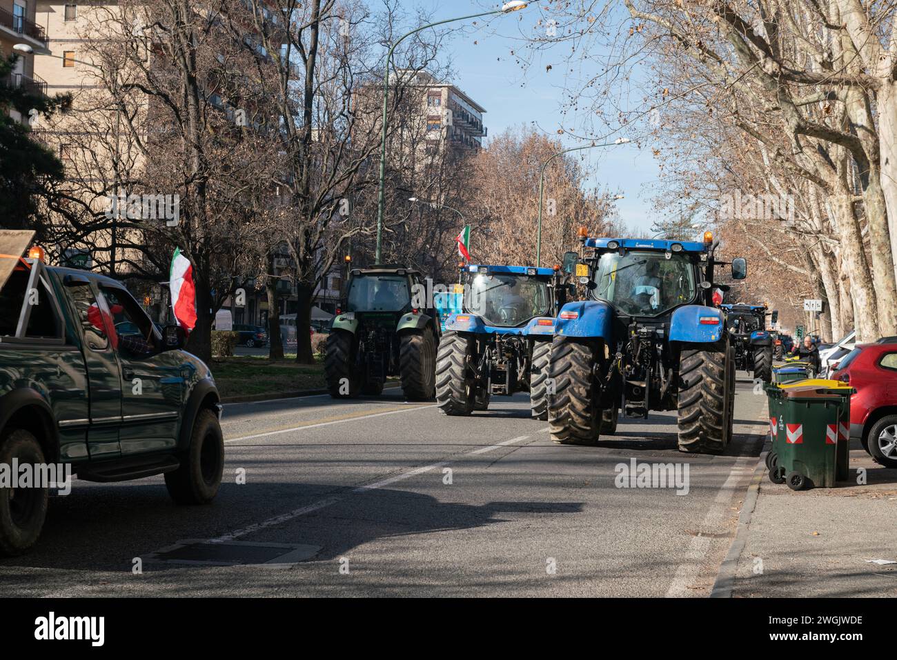 Farmers' demonstrations with tractors and road blocks in cities, press ...
