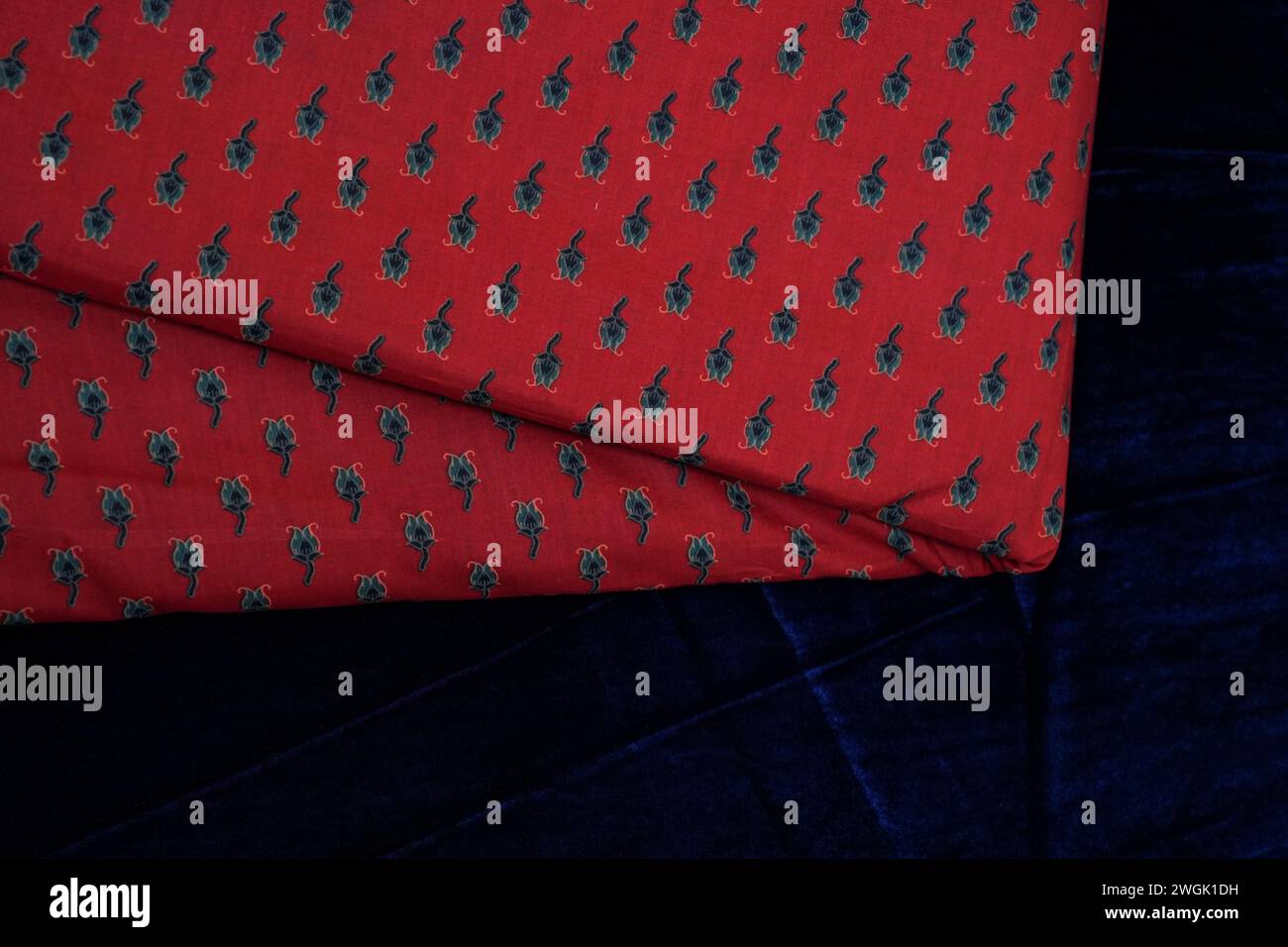 indian saree collections for onam, pongal and wedding. Textured Fabric ...