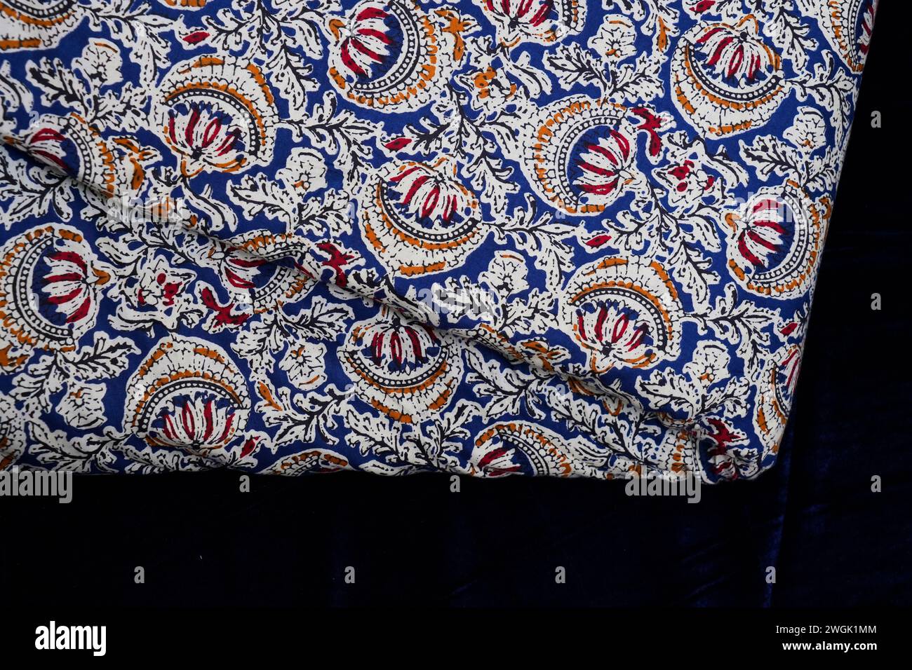 indian saree collections for onam, pongal and wedding. Textured Fabric ...