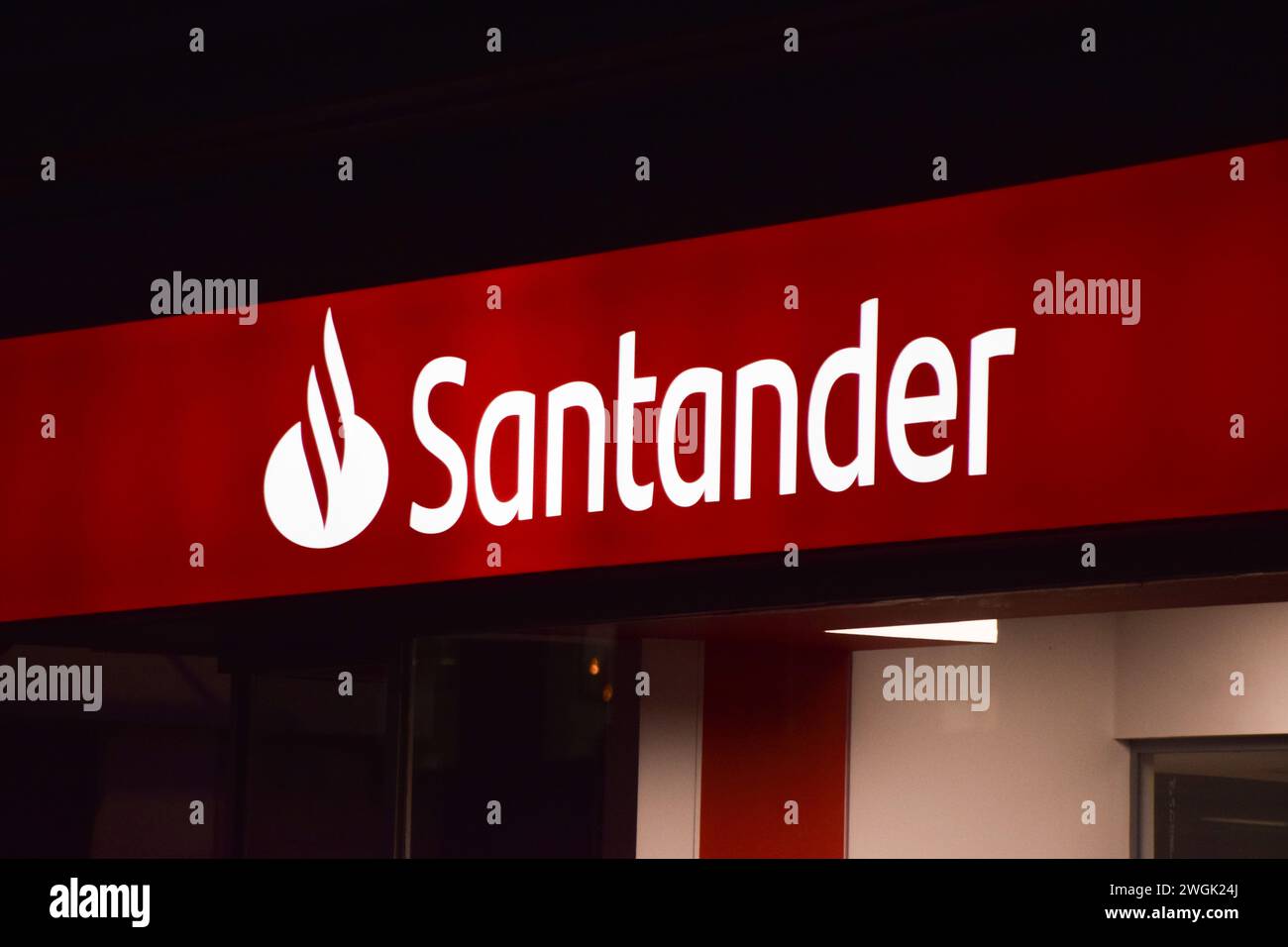 Santander bank sign symbol logo hi-res stock photography and images - Alamy