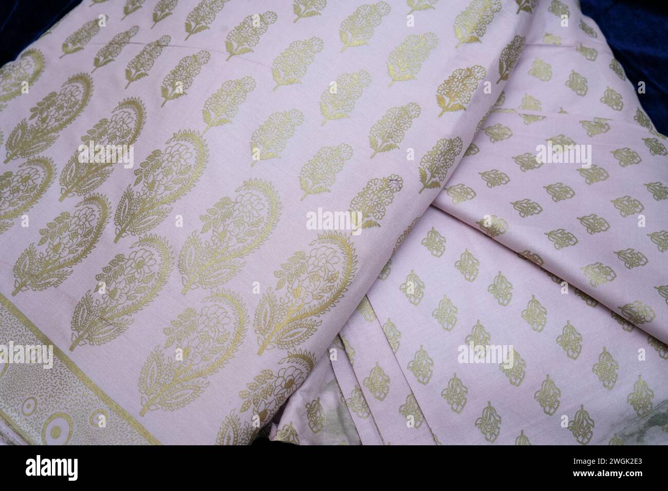 indian saree collections for onam, pongal and wedding. Textured Fabric ...