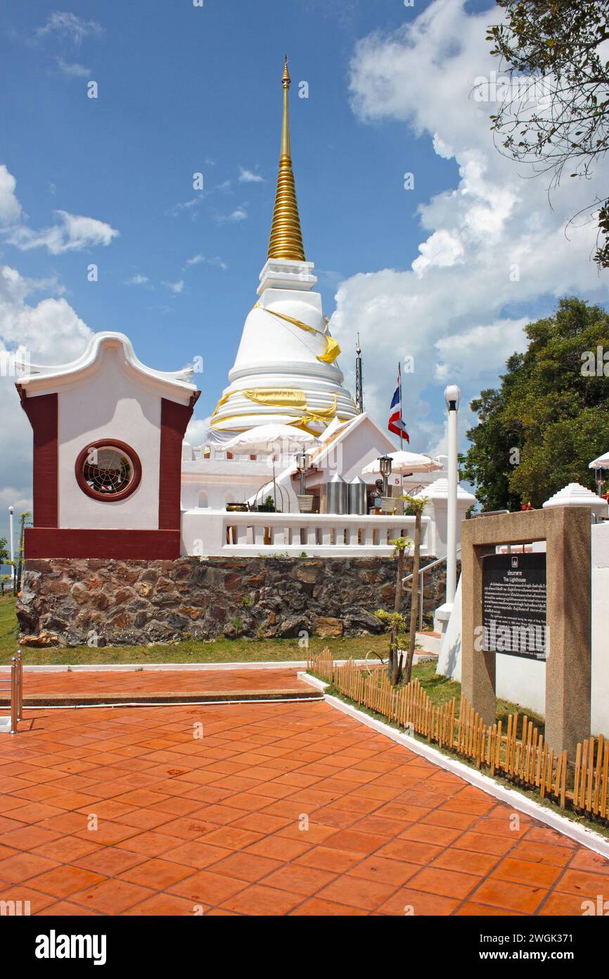 The royal pagoda at the top of Tang Kuan Hill is the symbol of Songkhla ...