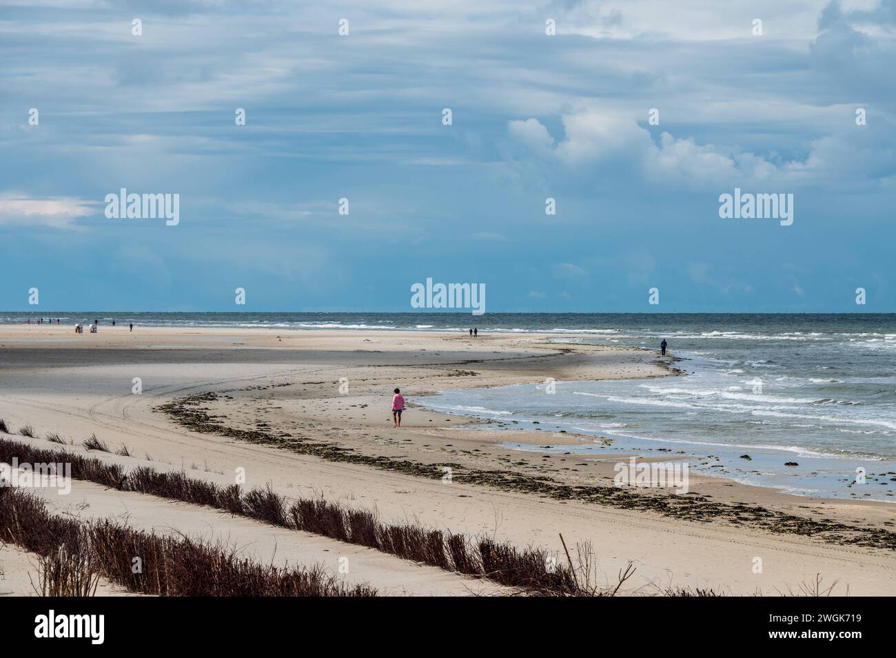 Wanderer am strand hi-res stock photography and images - Alamy
