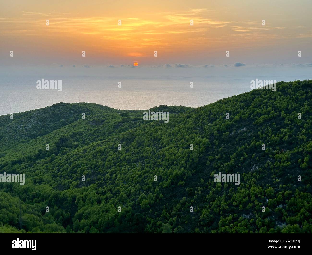 Cypress mountain viewpoint hi-res stock photography and images - Alamy